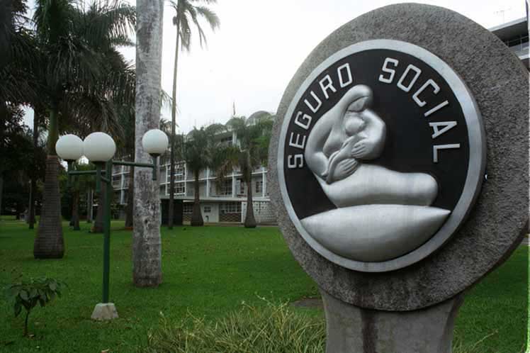 Llaman a defender la autonomía de la CCSS - SURCOSSURCOS